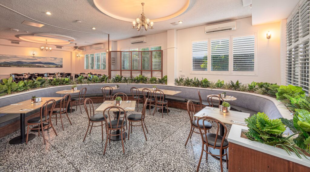 The Original Pub with No Beer - Lees Hotel Ingham